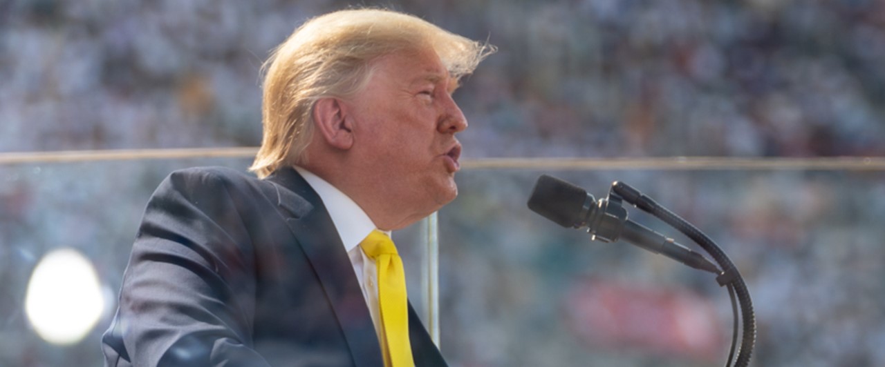 Donald Trump avbryter tal – kallar på läkare | Marcus Oscarsson