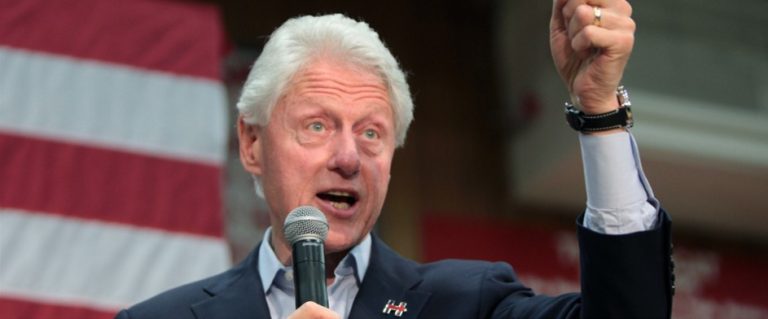 Bill Clinton uppmanar till historisk handling: allt kan gå förlorat ...
